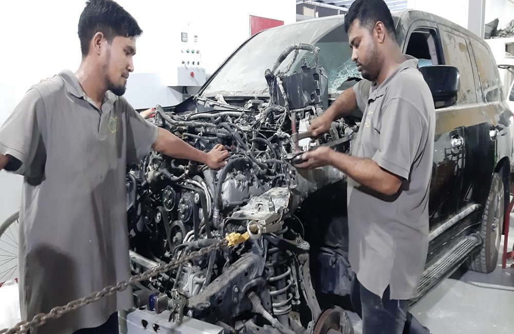 Infinity Car Auto Repair Workshop