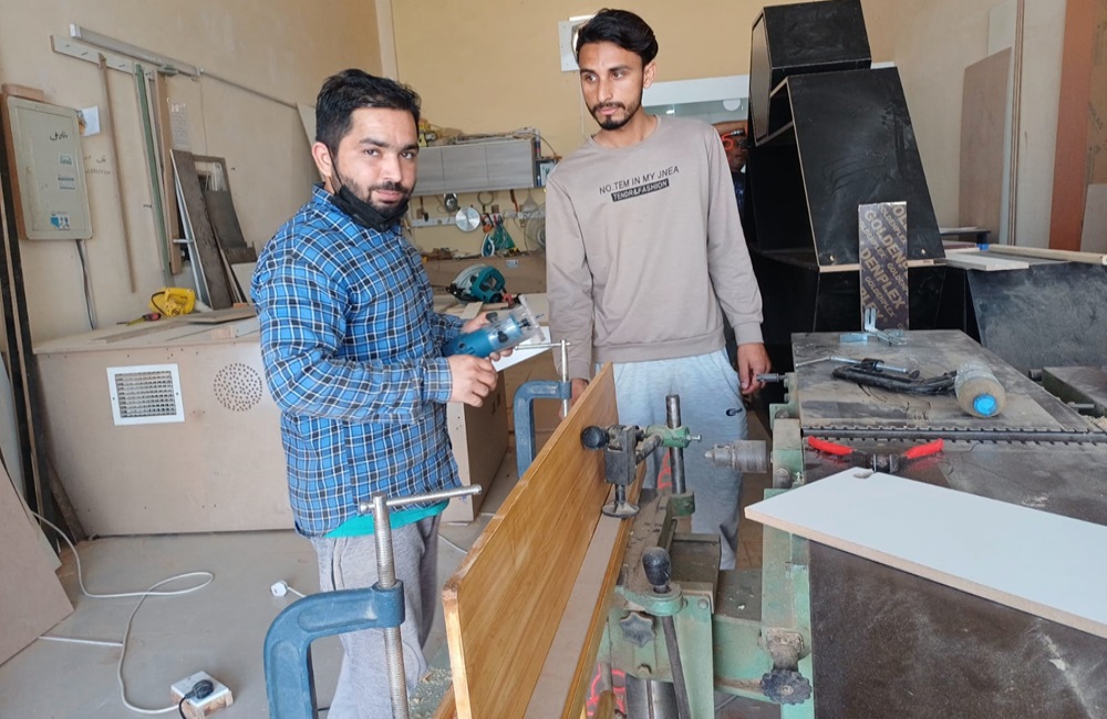 Zain C4 Carpenter and Decor General Contracting